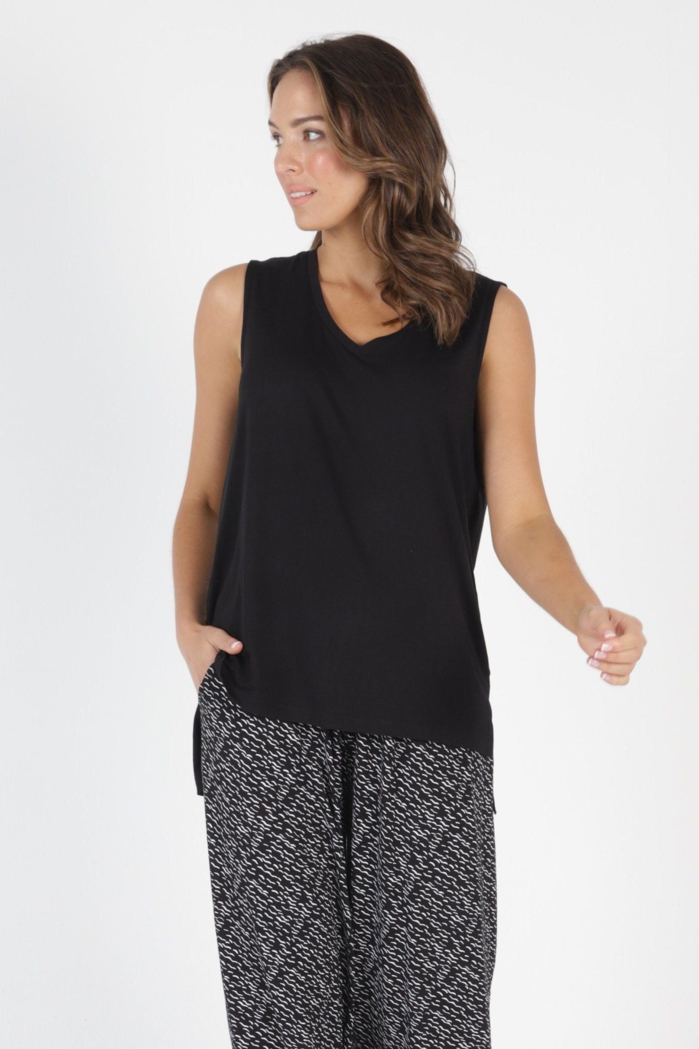 Betty Basics Barbados Tank in Black – Hey Sara